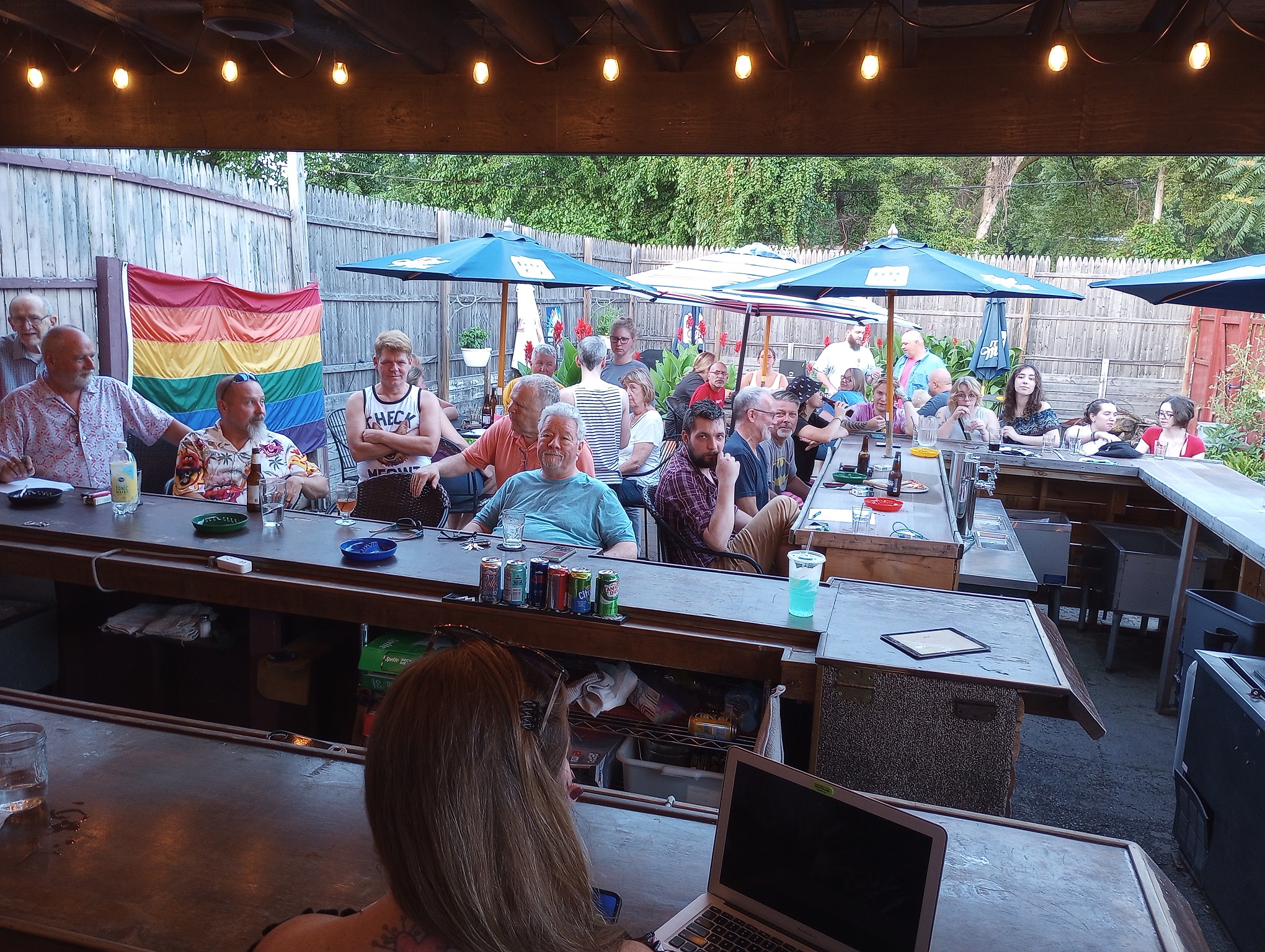 Caseys Bar and Grill – Come As You Are!